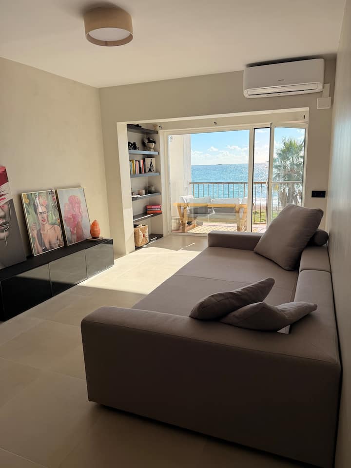 Beachfront Home For Remote Work - Ibiza