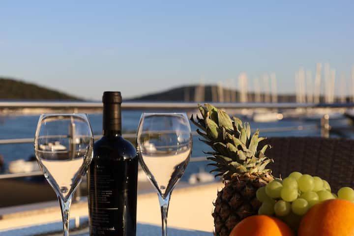 Villa Marina - Apartment Direkt Am Meer! - Primošten