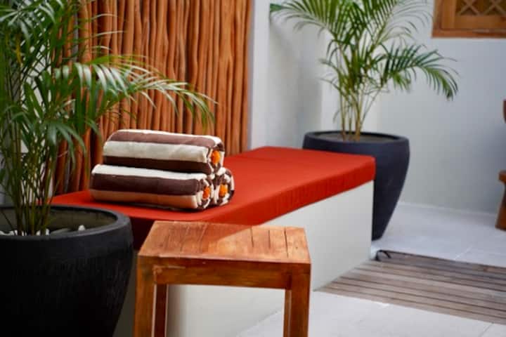 3br Stylish Berawa Villa Near Beach Clubs W/pool - Indonesia