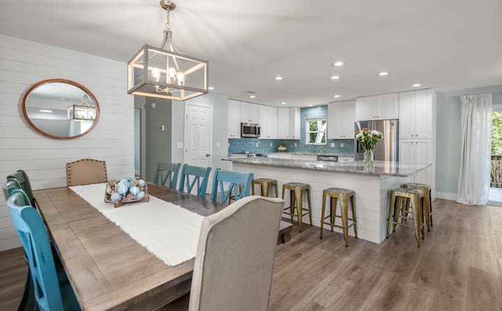 Saltwater Seabreeze Beach House | Newly Renovated - St. Augustine Beach, FL