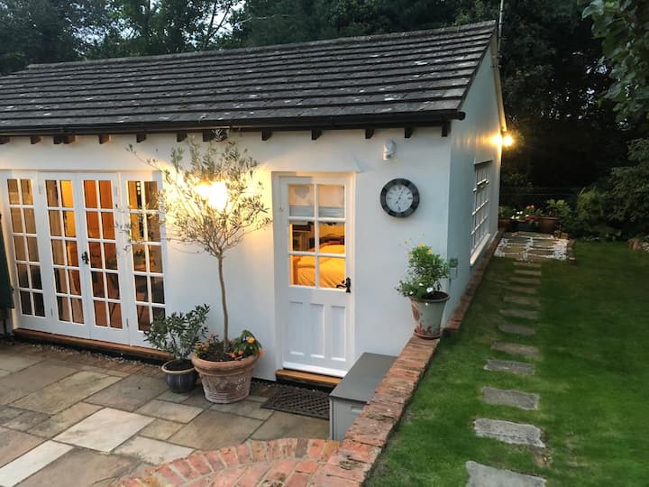 A Tranquil, Self-contained Guest House In Cookham - Marlow