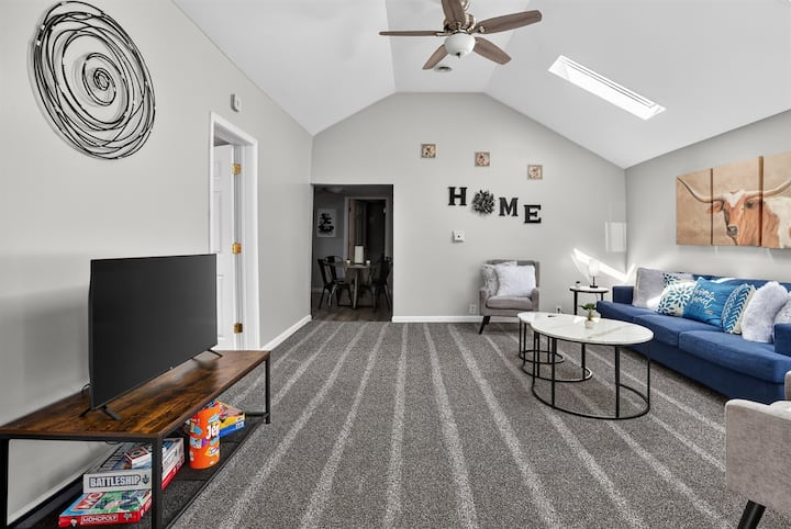 Cozy 3br W/ Yard • Dog Friendly • Ensuite - Bay City, MI