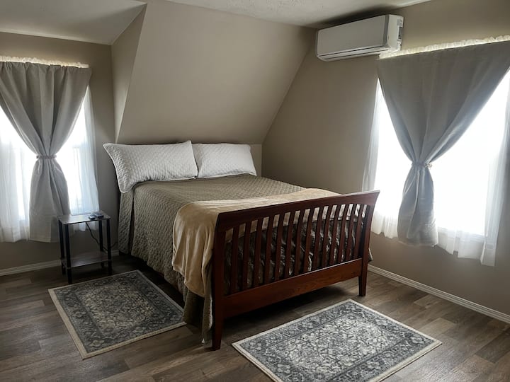 Sky View One Bed - Battle Creek, MI