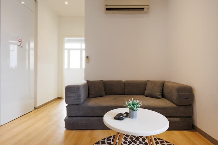 Island Plaza Family Retreat | Seaview | 5 Pax - George Town