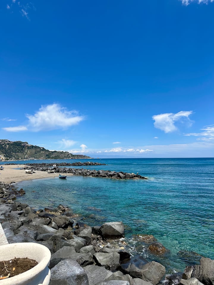 Accogliente Bivani Fronte Mare - Taormina