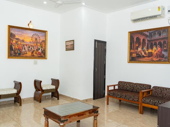 The Golden Window Villa - Amritsar