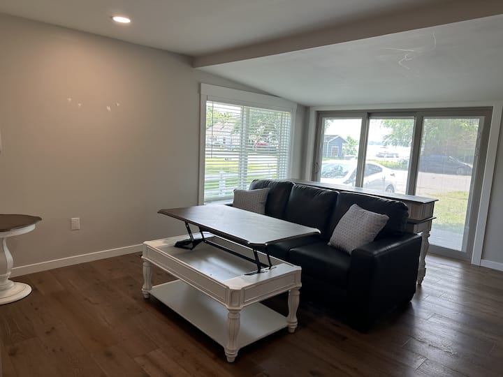Serene 3-bedroom Home In Walled Lake - Lake View - Novi, MI