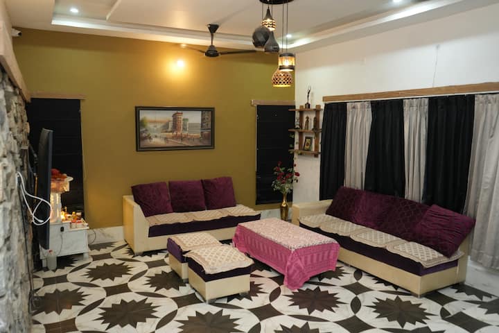 Stonique:4bhk Luxury Stone Villa With Mountainview - Dehradun