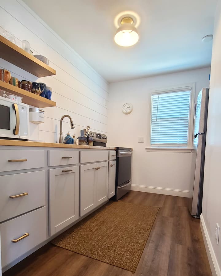 Commercial St Bright & Private Condo W. Parking - Provincetown, MA