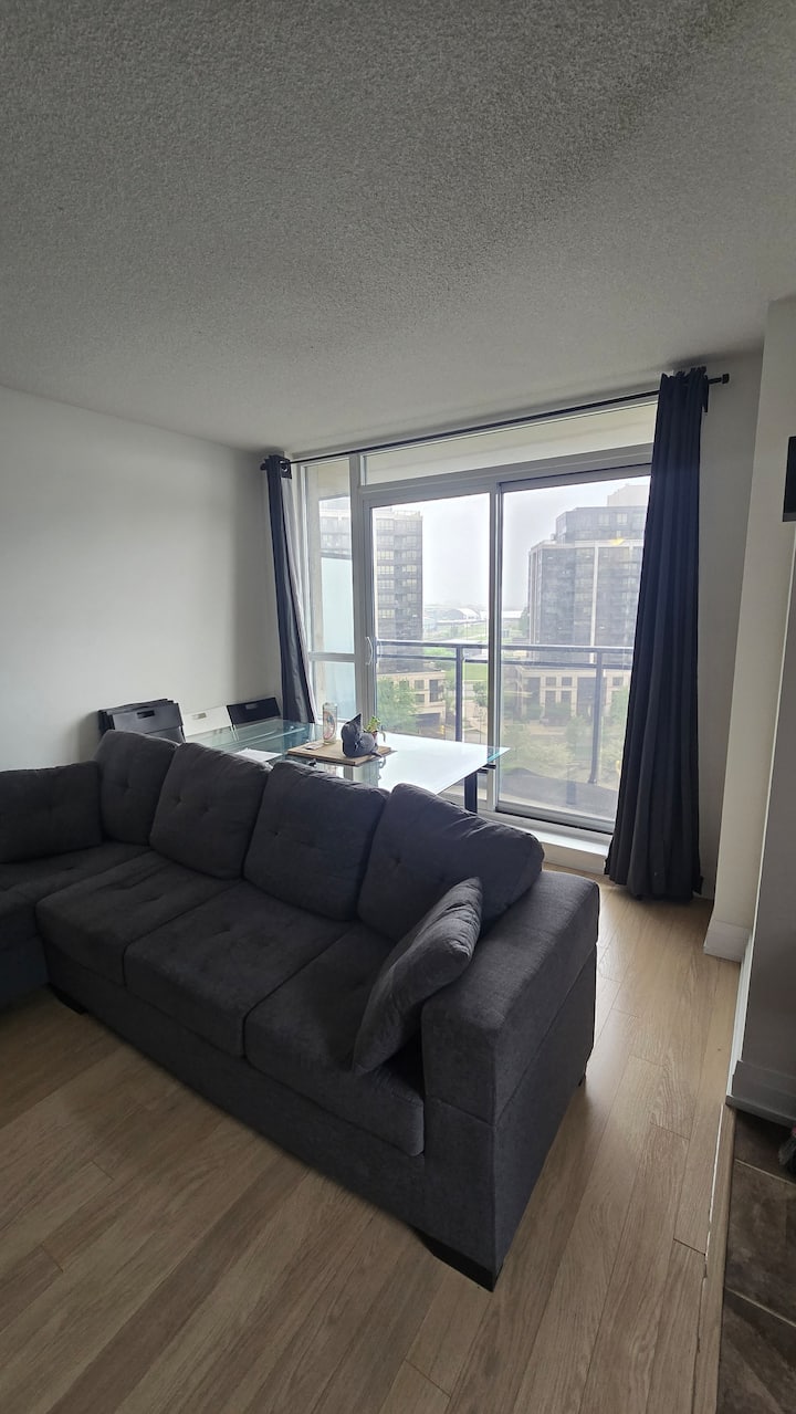Fully Furnished 1 Bedroom Apartment (Gym & Sauna) - Toronto