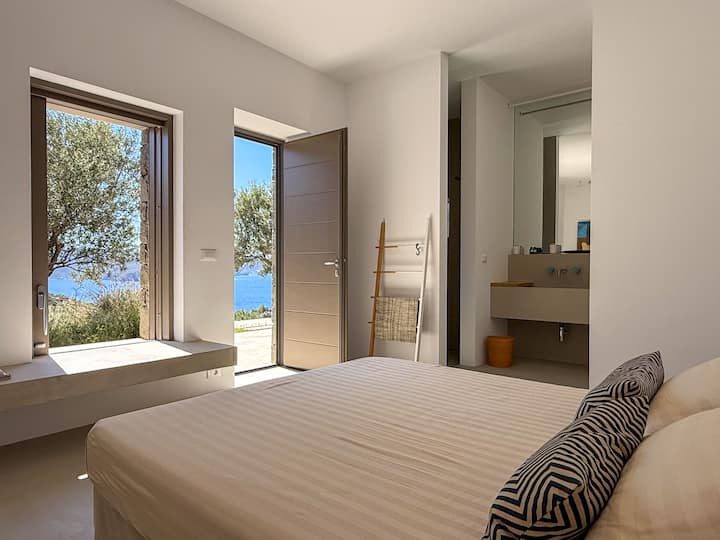 Areti Horizon - Milos - Milos