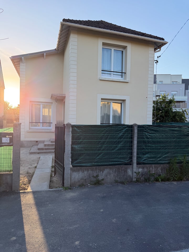 Maison Proche Charles De Gaulle Et Paris L 9 - Sarcelles