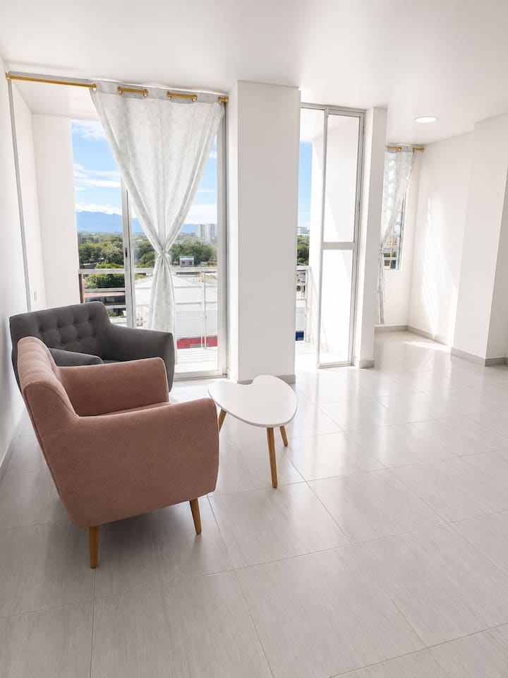 Apartamento Amoblado En El Corazón De Neiva - Neiva