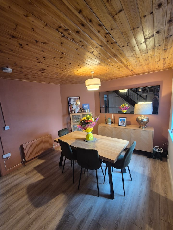 Cosy Town Centre Home - Letterkenny