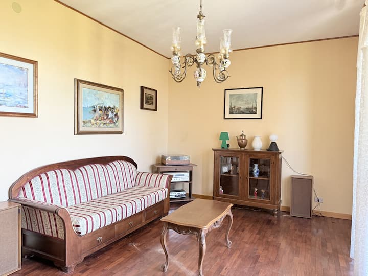 C015 – Camerano – Three-story Villa With Garden - Sirolo
