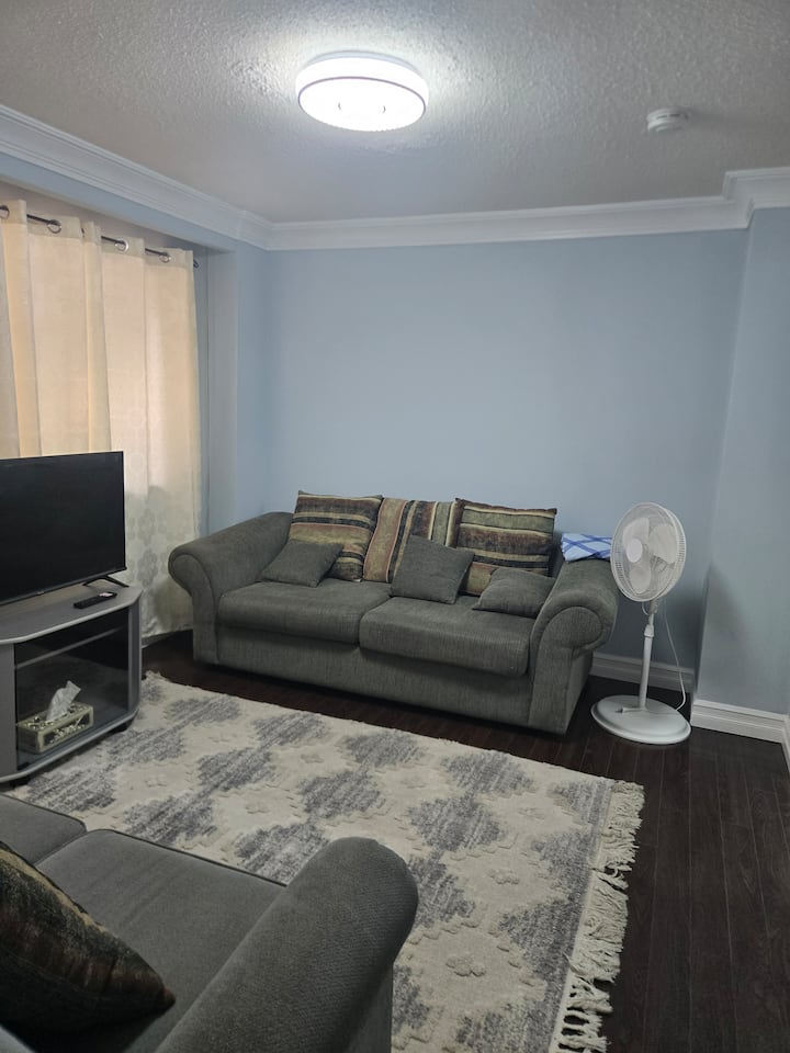 Cozy Home Minutes From Pearson Airport - Brampton
