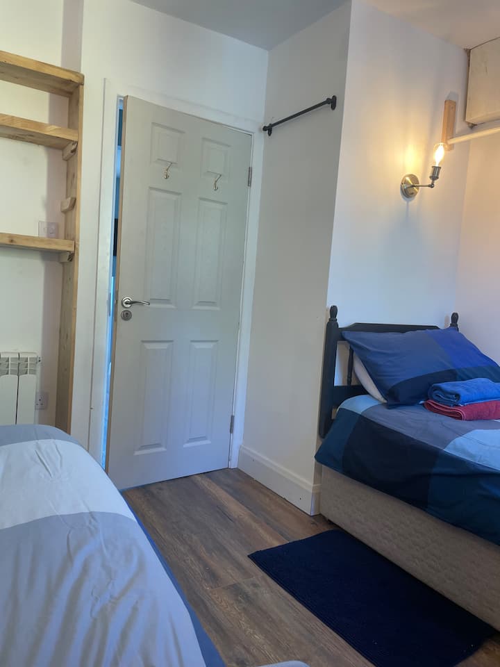 Downstairs Room. 2 Single Beds. Bathroom Included - Galway