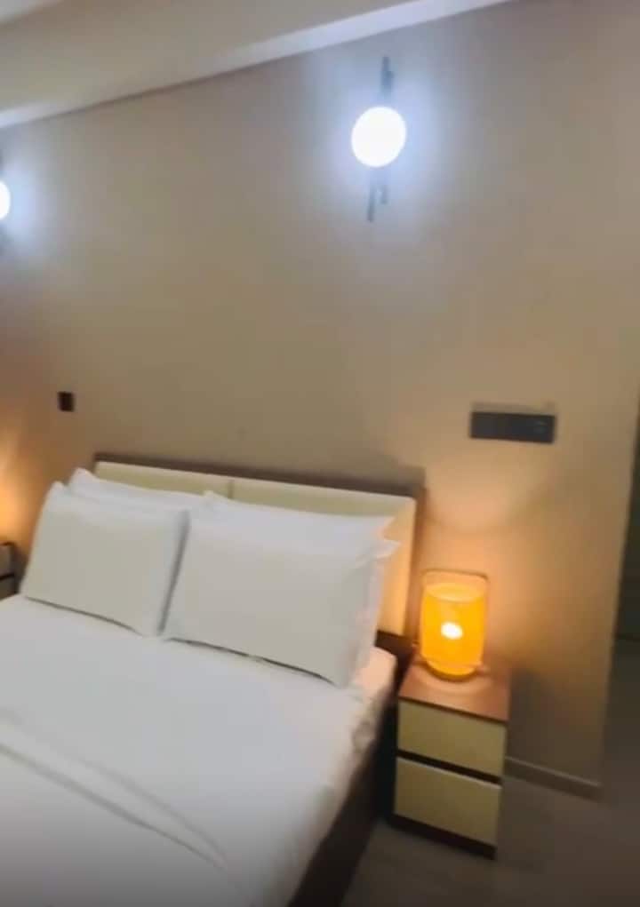 Lazzlla Luxurious 1br City Apartment - Malé