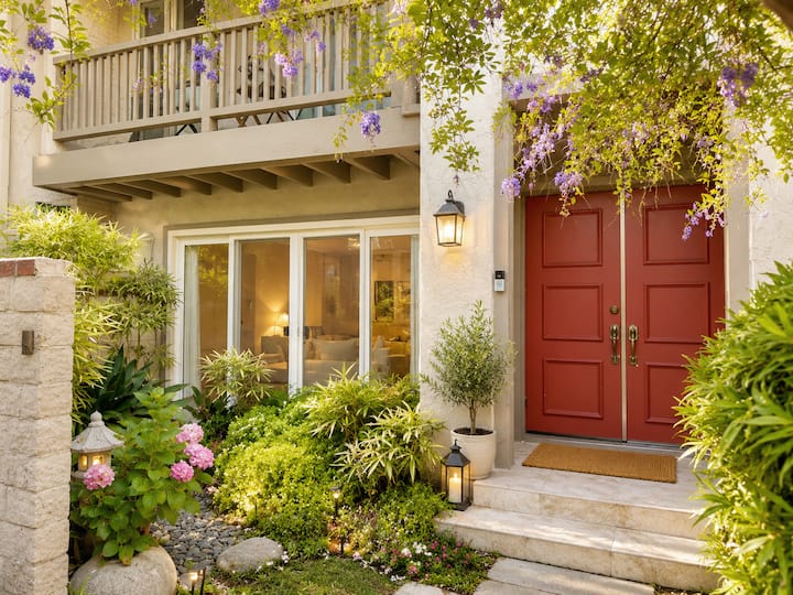 Creek Park Retreat - La Mirada, CA