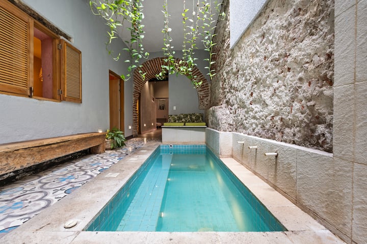 Luxury 7 Bedroom House In The Old City ! - Cartagena, Colombia