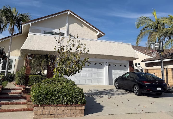 Modern Brea Retreat Near Disney & Oc Beaches + Lax - Brea, CA