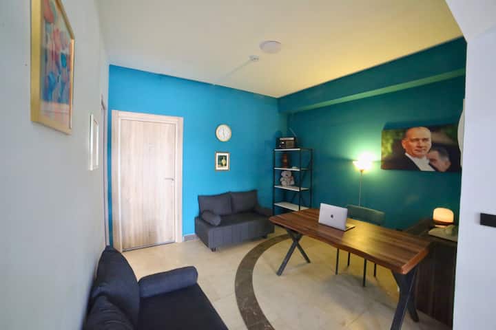 Turquoise Room  French Balcony 7 - Kundu