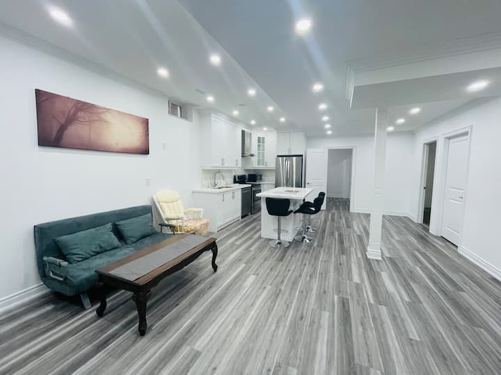 Richmond Hill Dual-ensuite Retreat - Aurora