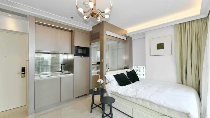 Modern Studio In Prime Soho | 24-hour Security - Hongkong