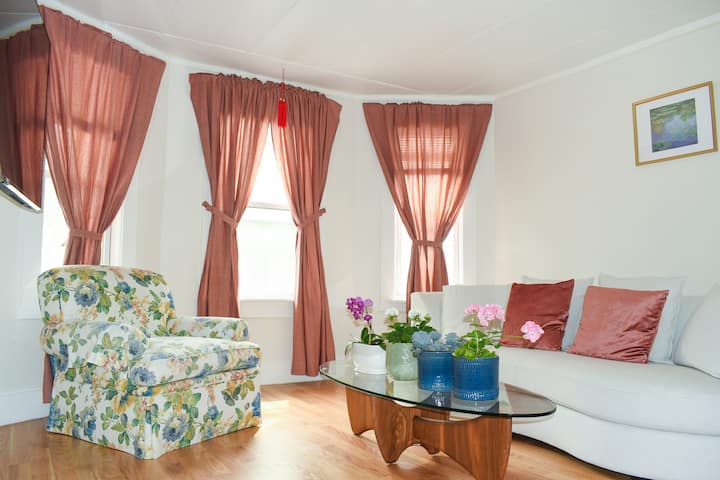 4br Boston Gem Near Mbta Central Ac & Free Laundry - Everett, MA
