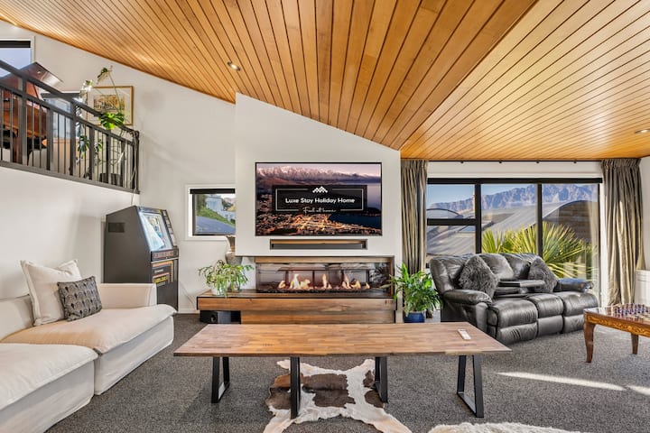 Grand Thorn Retreat With Spa Pool - Queenstown