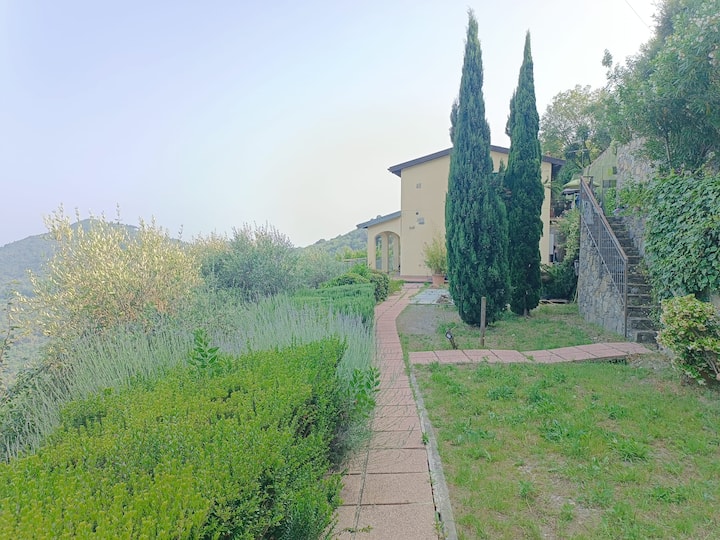 Vista Mare E Giardino Privato In Villa - Laigueglia