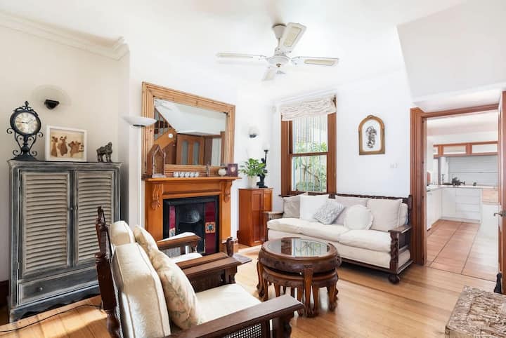 Spacious 4br Surry Hills Stay For 10 With Parking - Sydney central station
