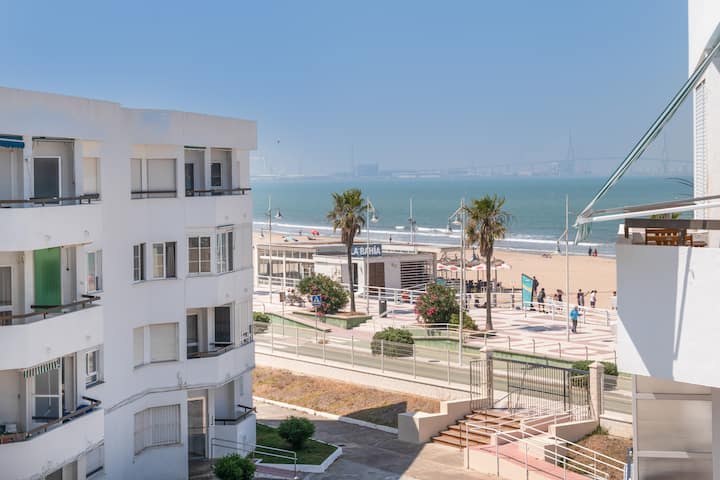 Valdelagrana En Primera Linea - Cádiz