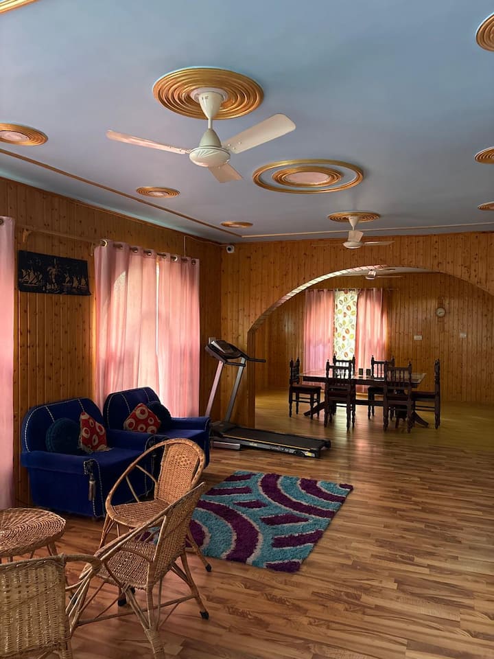 Giggle Guest House, Home Stay - Srinagar