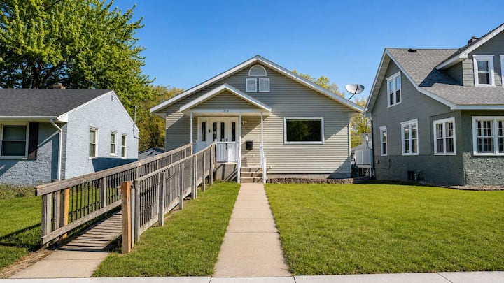 ‼️St. Paul 5br For 10 - Private Yard, Near Golf - Saint Paul, MN