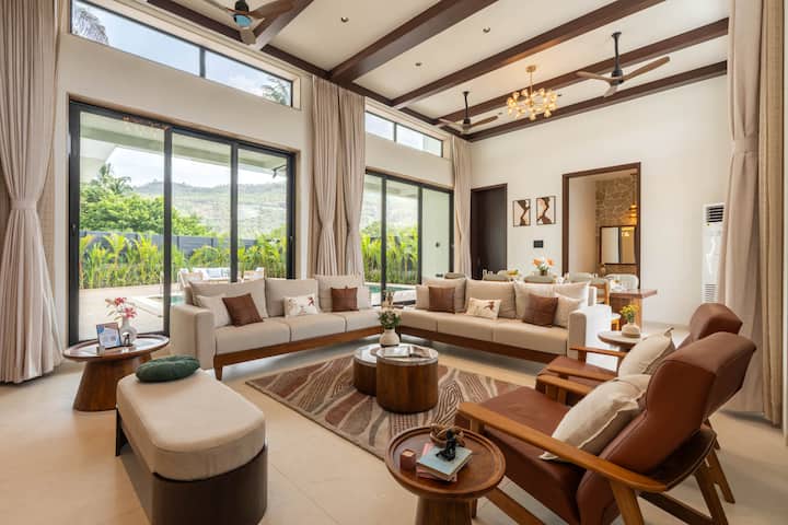 Stayvista At Mini Earth W/ Wi-fi & Pool - Karjat