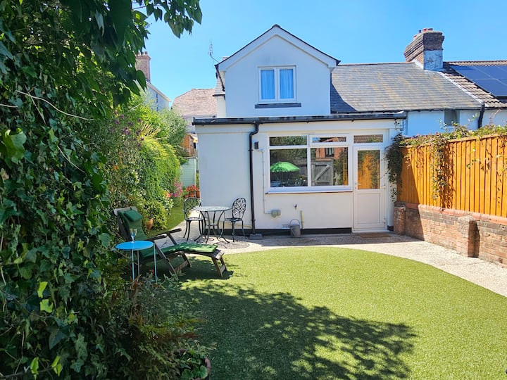 Charming Dog‑friendly Cottage With Garden - Swanage