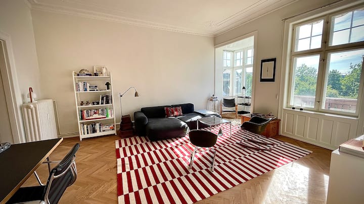 Spacious 175 M² Frederiksberg Home With Garden - Copenhagen