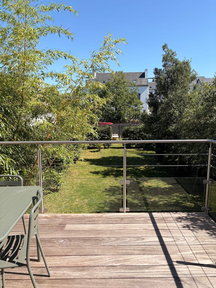 Maison Centre-ville Rénovée Avec Jardin. - Séné