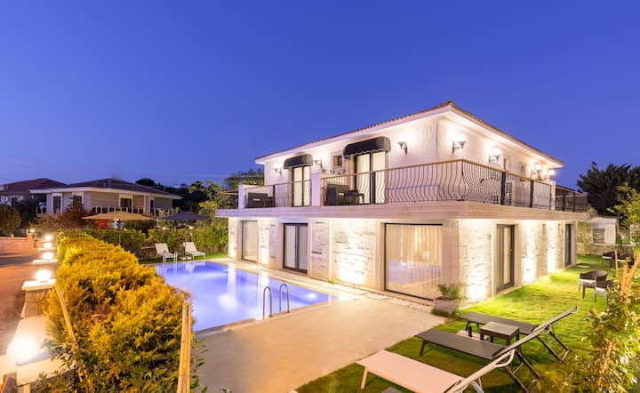 N Hotels ÇEşme Superior Balkonlu Oda 202 - Çeşme