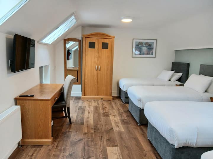 Henehan's Town House - Quadruple Room - Westport