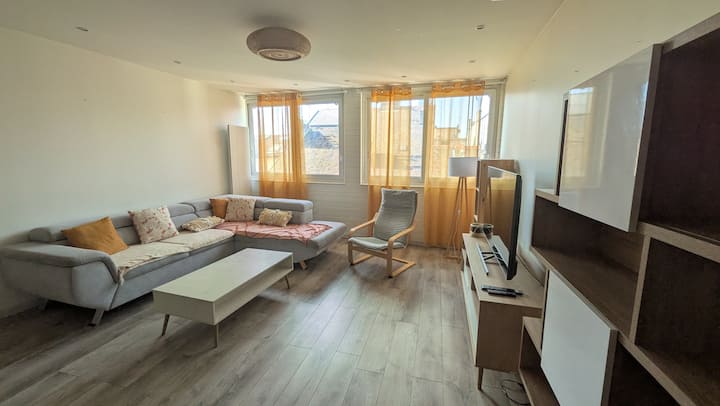 Spacieux Appartement Dans Le Centre D’évian - Évian-les-Bains