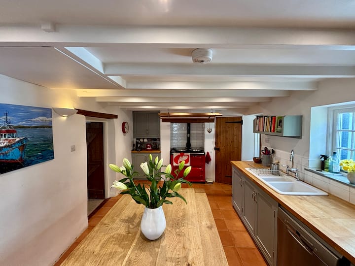 4-bed Woodbury Village Home 
Coast & Countryside - Exmouth
