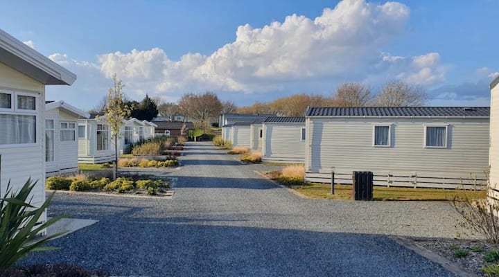Lakeside Caravan Retreat - Isle Of Wight - Isle of Wight