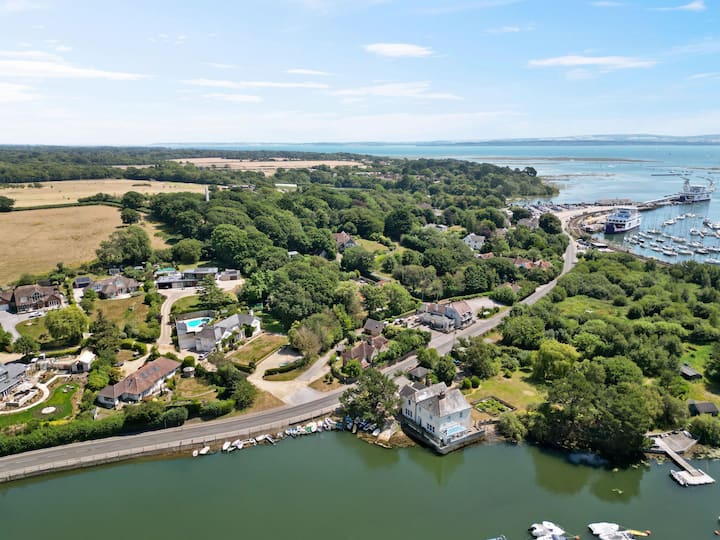 Waterside Retreat In The Heart Of Lymington - Lymington