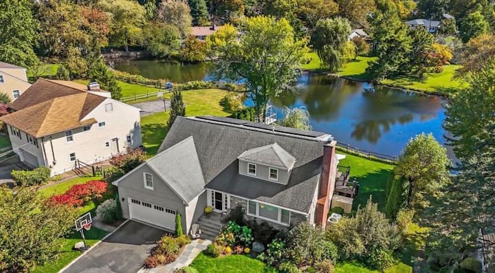 Waterfront Summer Retreat With Kayaks & Fishing - White Plains, NY