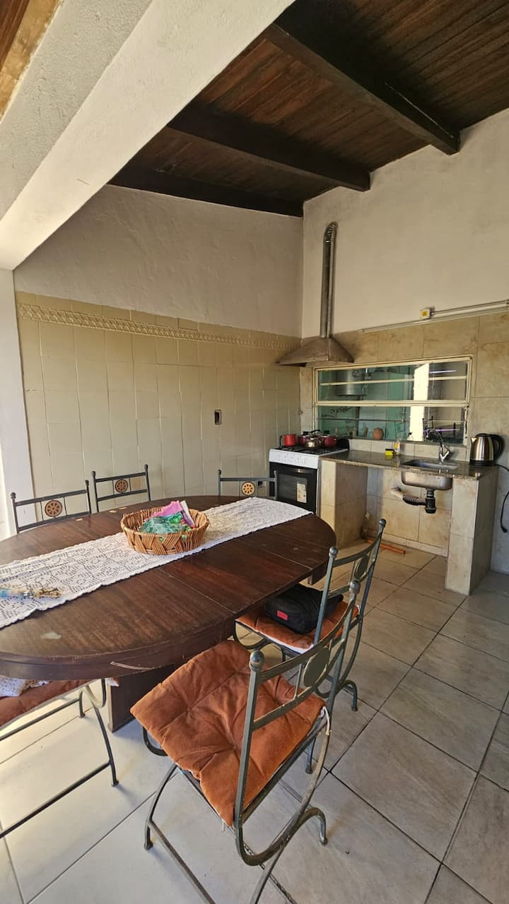 Monoambiente Con Jardin Y Patio - Bell Ville