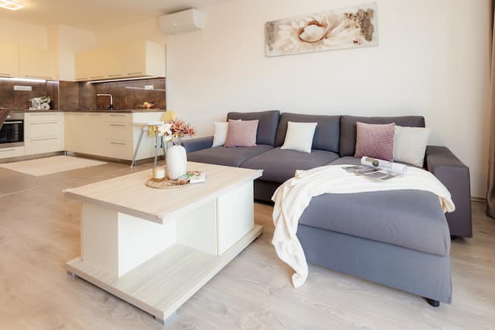 Bnb Perla Ruzinova Apartment With Balcony - Bratislava
