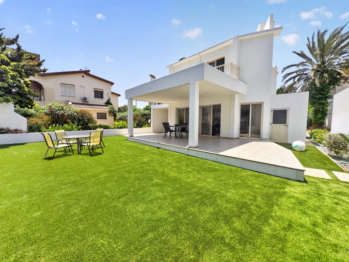 Konnos Joy Villa – Peaceful 3br Coastal Getaway - Protaras