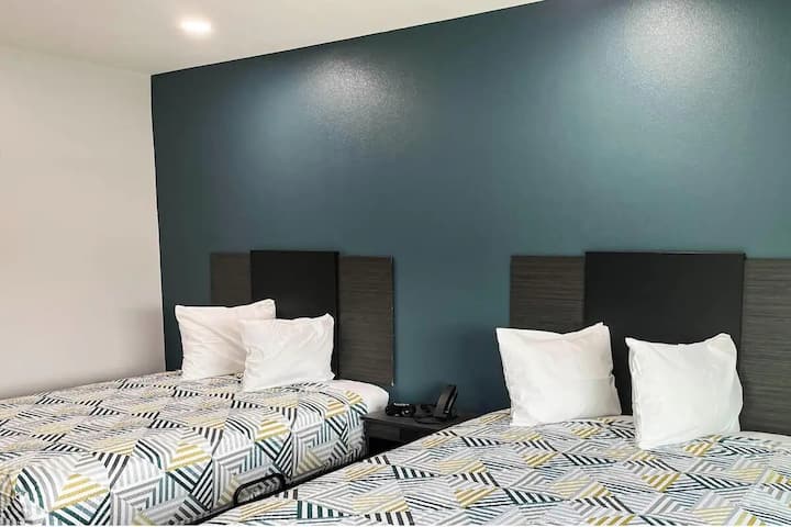 3 Family-friendly Units | 6.4 Mi Away From Airport - Houston, TX